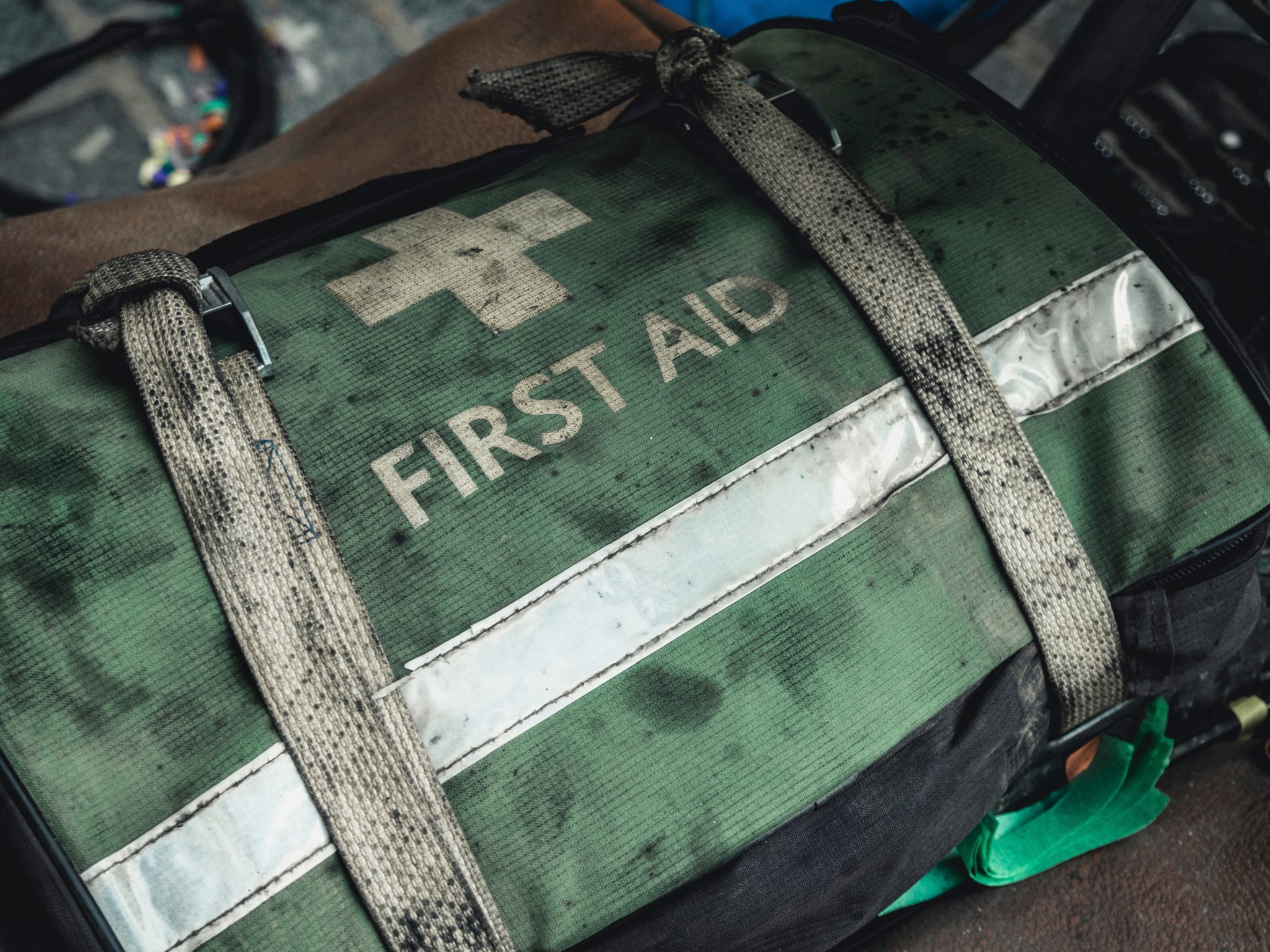 Individual First Aid Kit (IFAK) - Was muss rein? - Taktik Training Medizin
